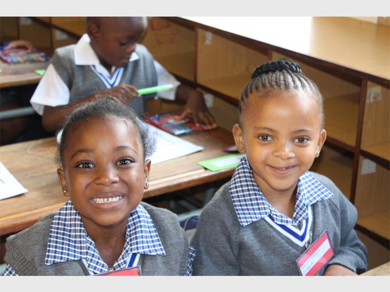 GALLERY: More smiles than tears on the first day | Benoni City Times